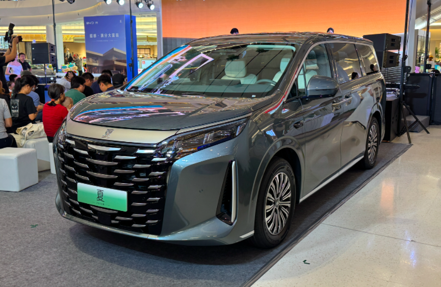 配6C闪充！长安启源A06官方指导价公布，10.99万起 - 汽车说刊